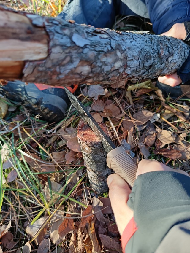 Tecniche Bushcraft: Batoning – Wood carving- Notching – SuperChine ...